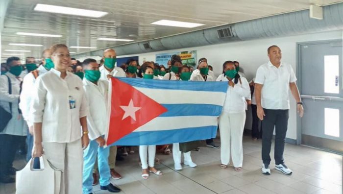 Cuban Doctors and Nurses Arrive in Jamaica